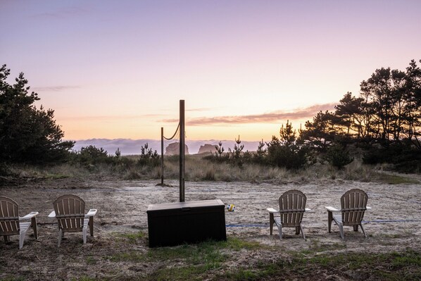 Wonderful Coastline Setting, Pet Friendly, Seconds to Beach, Community ...