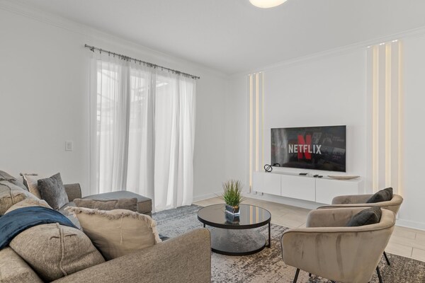 Modern Design Near Disney Top Resort - Kissimmee, FL