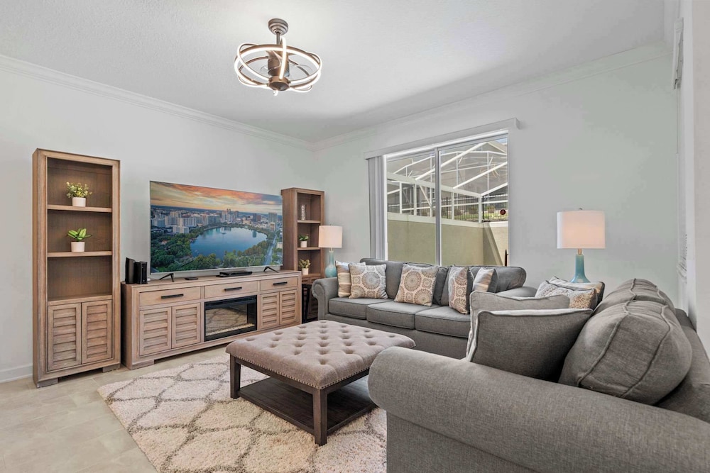 Magical Themed Home With Pool In Top Resort - Haines City, FL