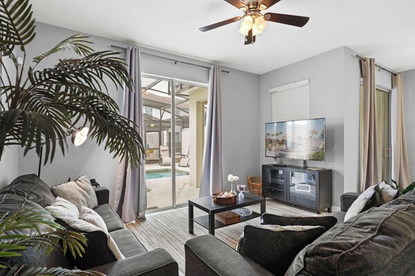 Spacious 4br Townhome With Pool At Storey Lake - Celebration, FL