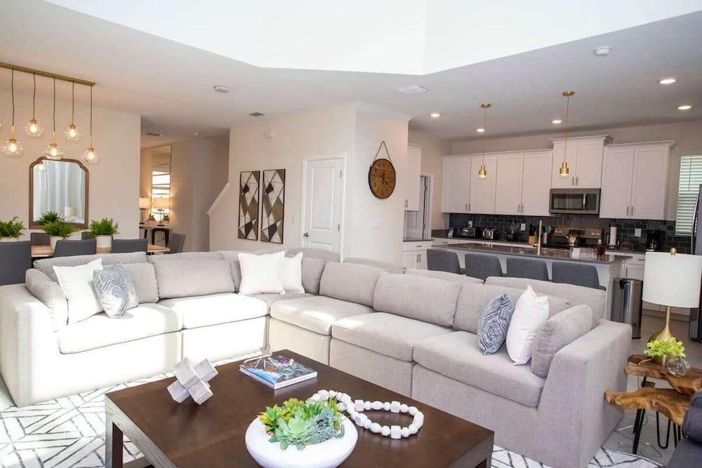 Stunning 5br Home - Your Dream Getaway - Kissimmee, FL