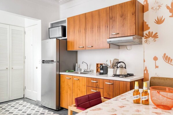 Juarez Design Single - Charming 1 BD Apartment With Balcony in Mexico ...