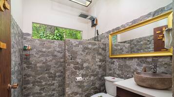 Artigos de higiene pessoal grátis, toalhas fornecidas, sabão, champô