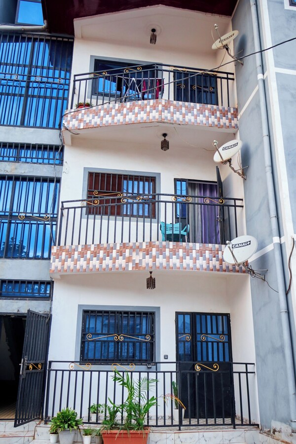 Zonaville Appartement Meuble - Yaounde