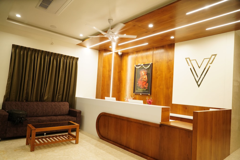 V1-one Bouteeque Hotel - Raichur