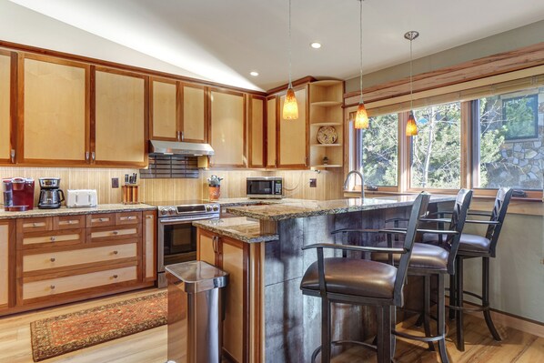 Walk to Main St Frisco: Mount Royal View Reviews, Deals & Photos 2026 ...