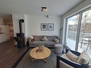 Modern lodge with exceptional countryside views and private sauna ...