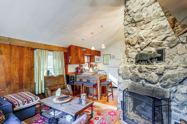 4 Mi To Stratton Mountain Resort! Cabin W/ Hot Tub - Stratton, VT