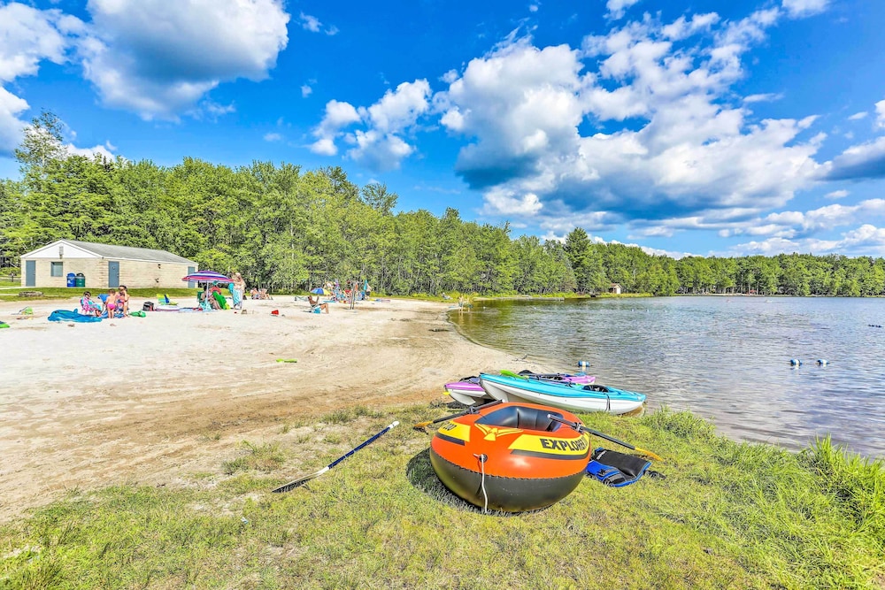 Waterfront Arrowhead Lake Retreat W/ Resort Perks! - Pennsylvania