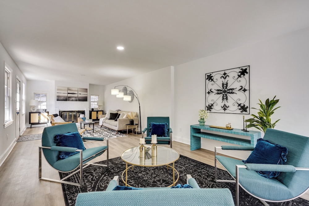 Suburban Family Home 15 Mi To Dtwn Charleston! - Charleston, SC