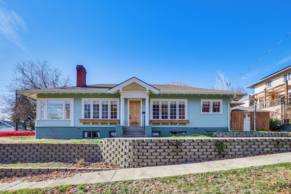 1 Mi To Pendleton Round-up: Historic 'Elnor' Home - Pendleton, OR