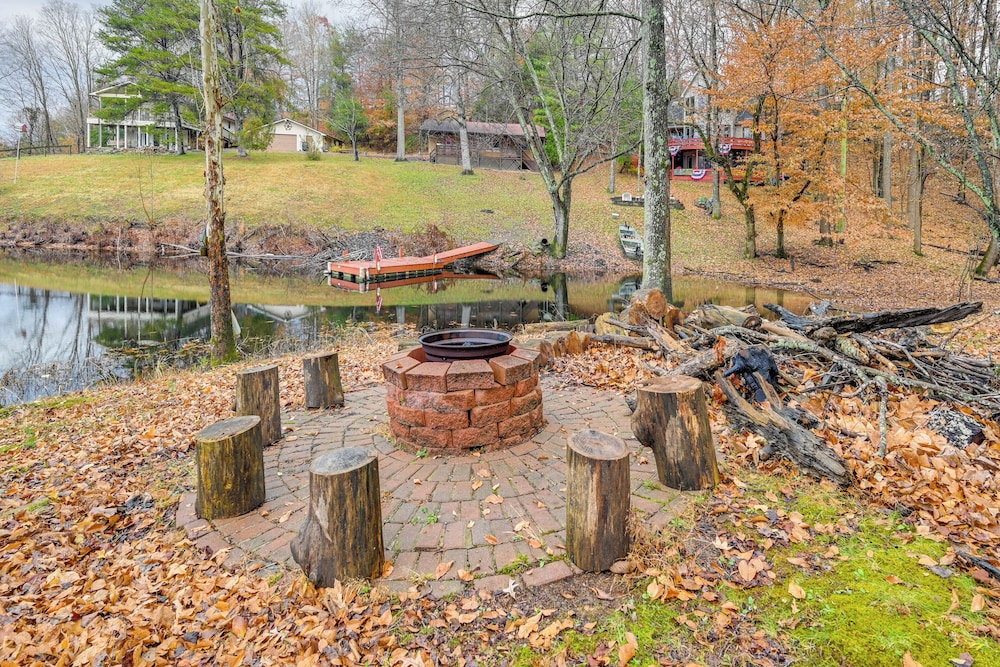 Lake Malone Cabin Getaway! Dock, Fire Pit, Grill - Kentucky