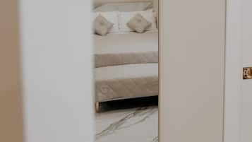 Quarto Duplo de Luxo | Secretária, secretária adequada para computadores portáteis