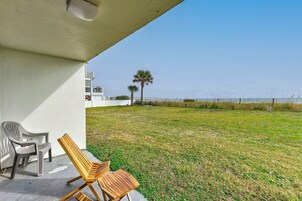 Apartamento em Condomínio Fechado, 1 quarto | Terraço/pátio interior