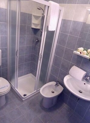 Apartamento, 1 quarto, terraço | Casa de banho