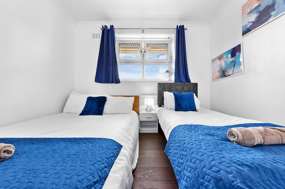 Central Vauxhall 2B - 15 Mins To City - Sleeps 8 Reviews, Deals ...