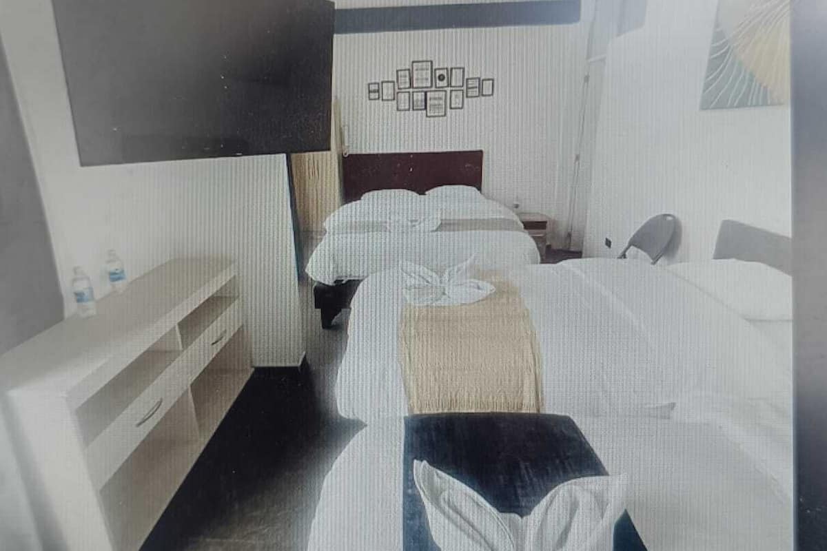 Quarto Quádruplo Familiar, varanda, Vista para a cidade | Secretária, Wi-fi grátis