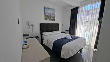 Quarto Individual Standard, varanda, Vista para a cidade | Secretária, Wi-fi grátis