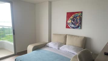 Apartamento superior, sacada, vista para a baía | Camas extras