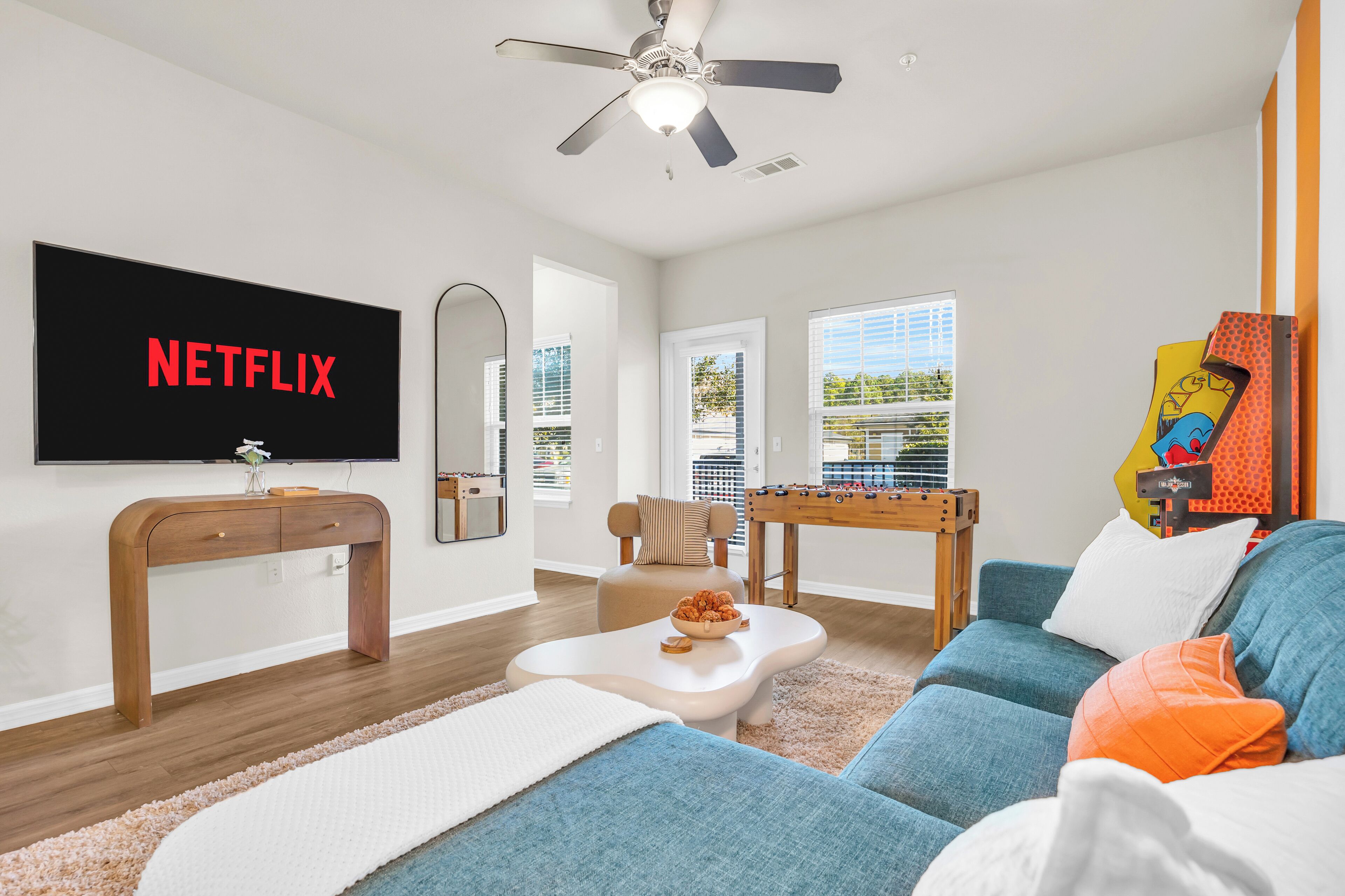 2br Family Suite - Games! Pet-friendly! Pool! - Jacksonville, FL