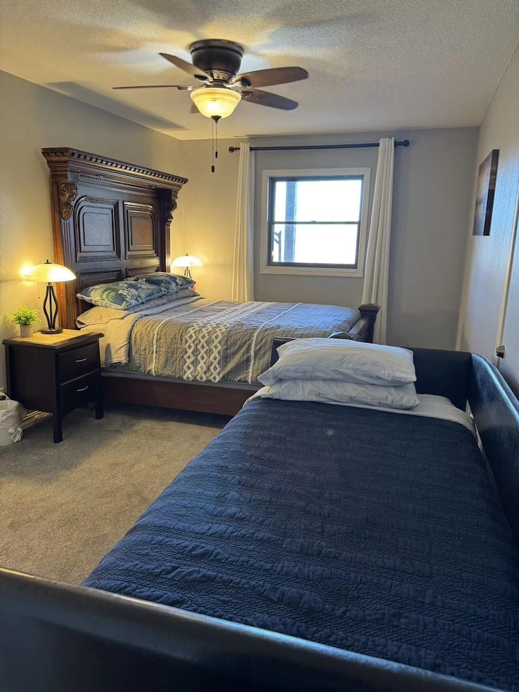 Lovely 5-bedroom country house in cool Little Flock with AC Reviews ...