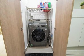 Suite Familiar, 3 quartos, acesso ao Club Lounge, Vista para a cidade | Comodidade do quarto