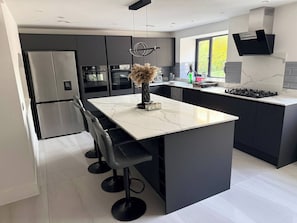 Casa, 5 quartos, acessível, pátio | Interior