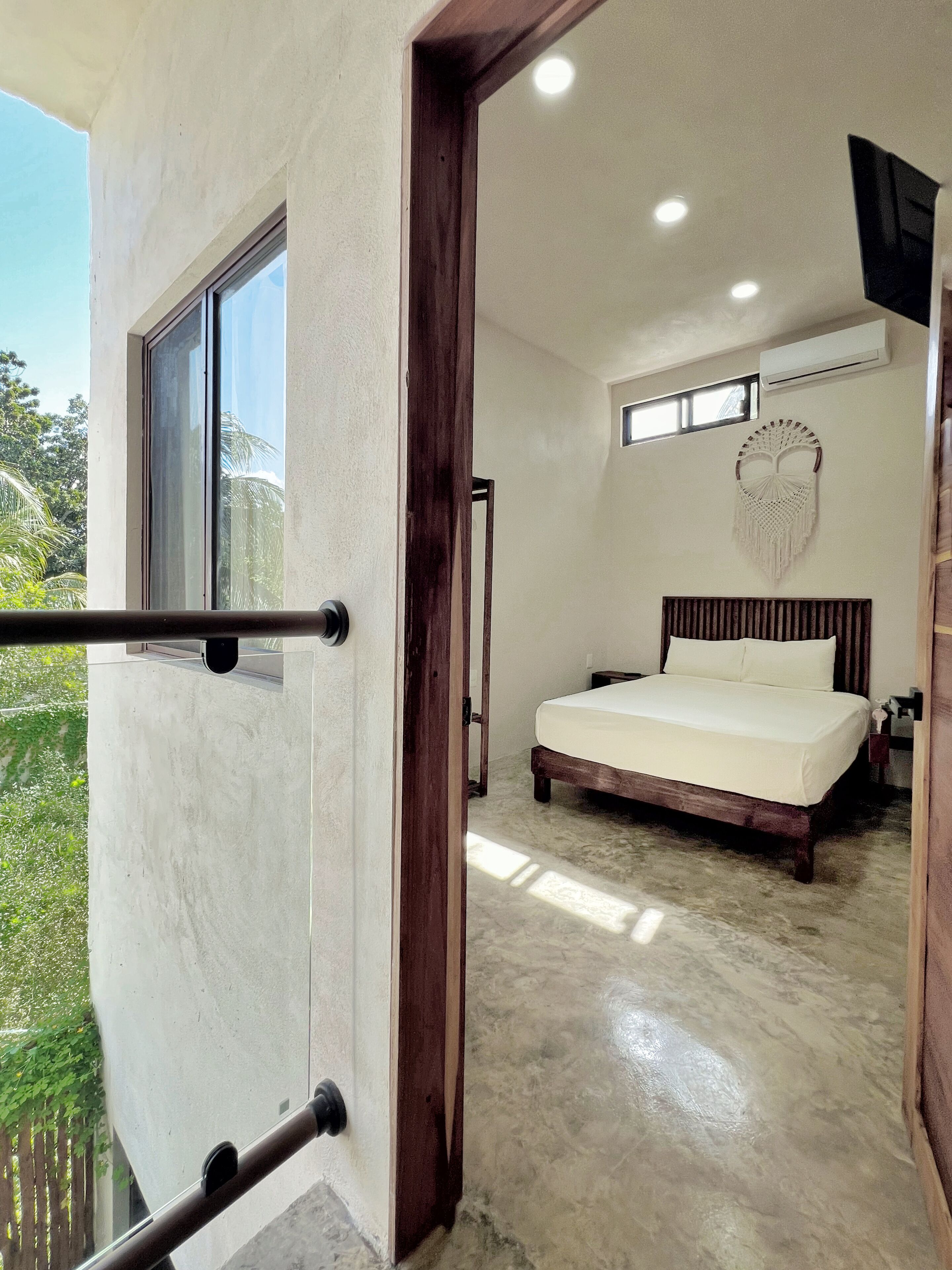 Quarto Clássico com Cama de Casal | Roupa hipoalergénica, Wi-fi grátis, roupa de cama fornecida 