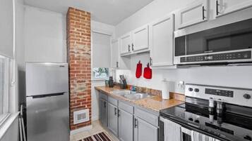 Dúplex Comfort, 1 cama king-size, não fumadores | Cozinha privada