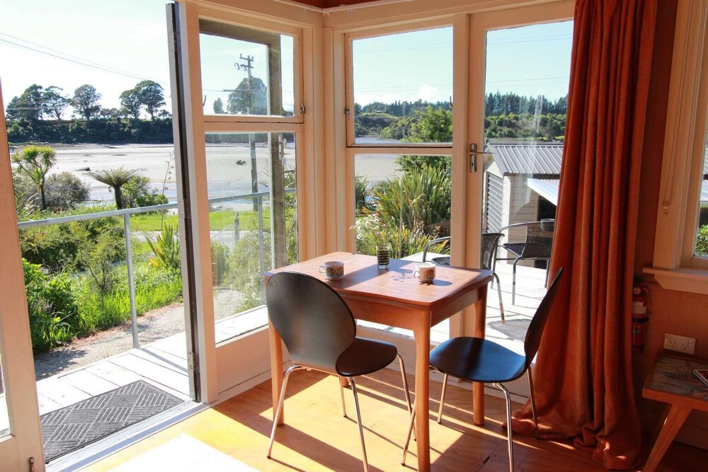 Estuary View - Peaceful Onekaka Retreat - Onekaka | Vrbo