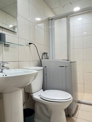 Taishun 50- 3A – Central Taipei Stay NTU-Taipower building Reviews ...