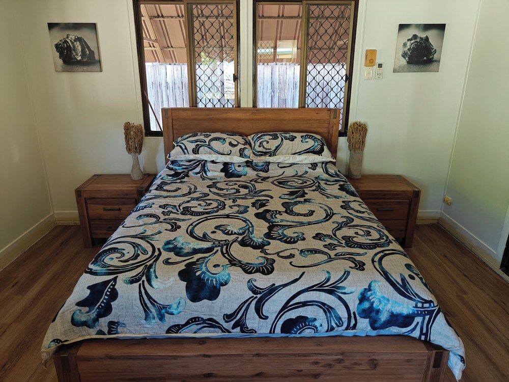 Castaway at Cowley - Beach front paradise - Cowley Beach | Vrbo
