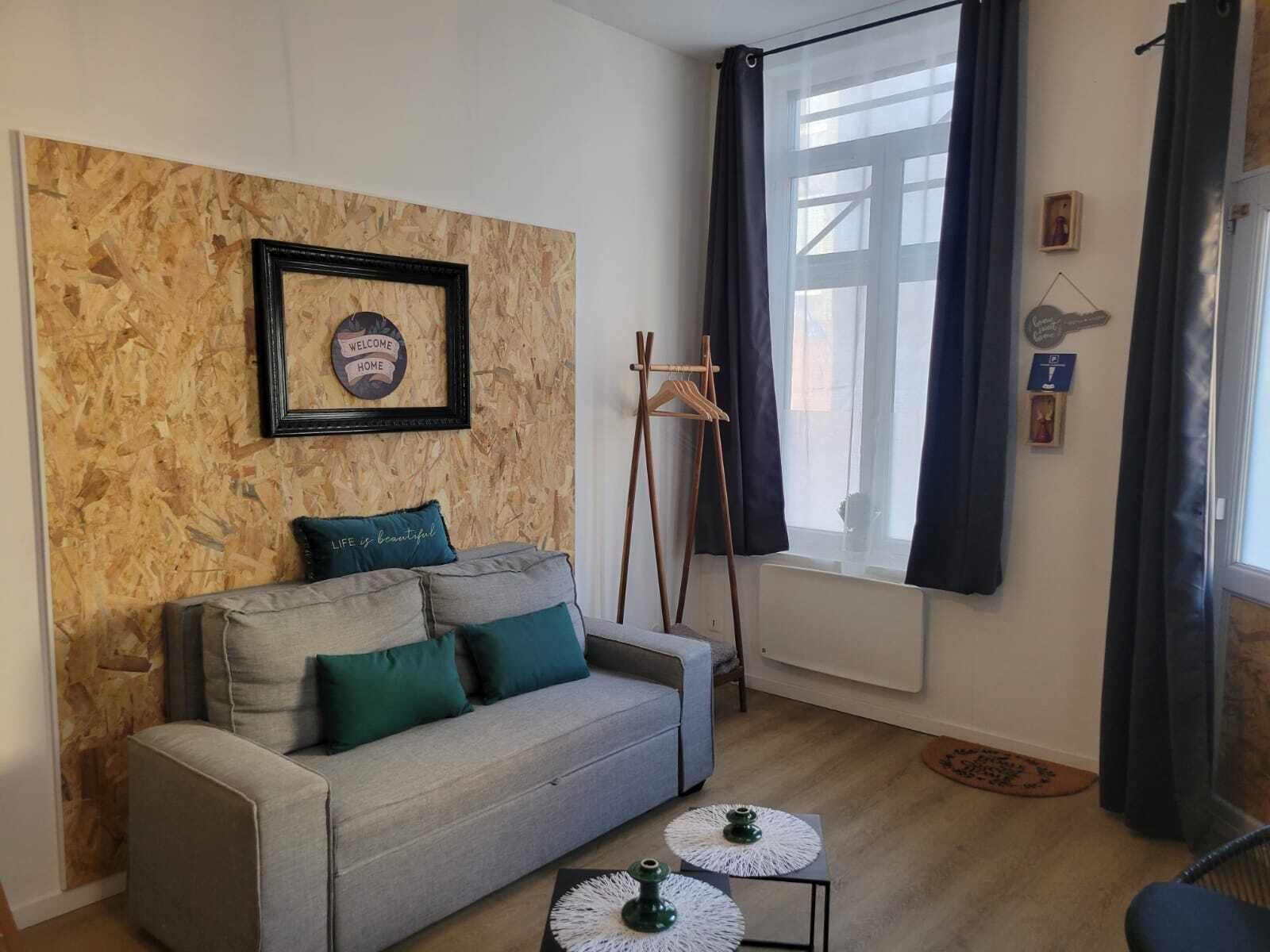 Rez De Chaussée En Plein Coeur Du Centre Ville De Calais - ibis Styles Calais Centre