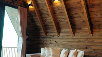 Chalé Panorâmico, cozinha, vista para a montanha | Secretária adequada para computadores portáteis