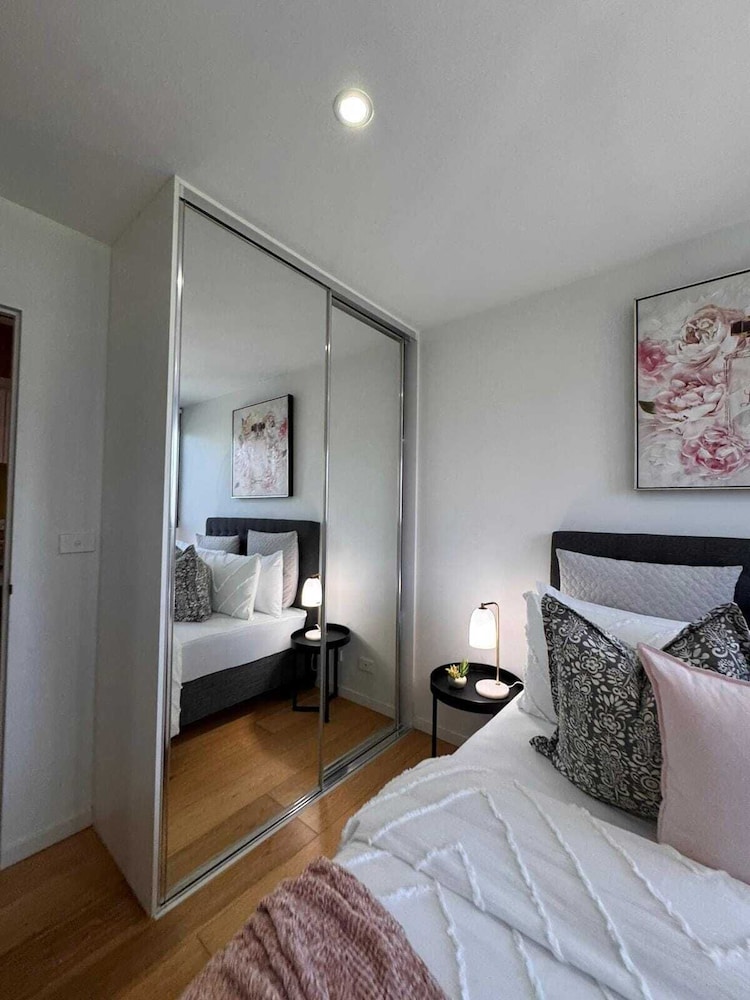 Sweet Home-Style Comfort 2B2B Apartment in Central - Melbourne | Vrbo