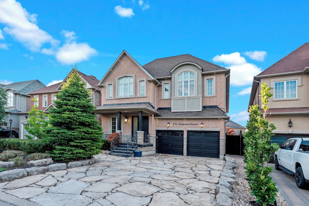 Globalstay Luxury 4 Bedroom House - Vaughan