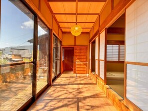 Casa em estilo japonês, não fumadores (B - Private, Up to 4 People) | Terraço/pátio interior