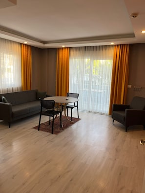 Apartamento, varanda | Wi-fi grátis