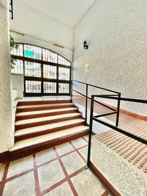 Loft, 2 quartos, acessível, varanda | Interior