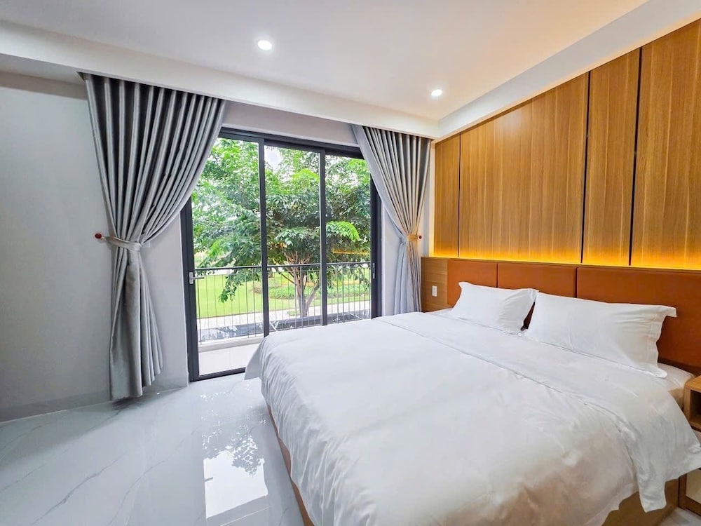 Singapore 2 Villa Hotel - Binh Duong