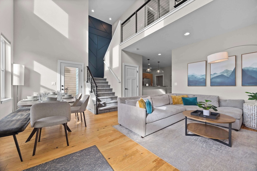 Designer Chateau On Cajetan | Hot Tub - Fort Collins, CO