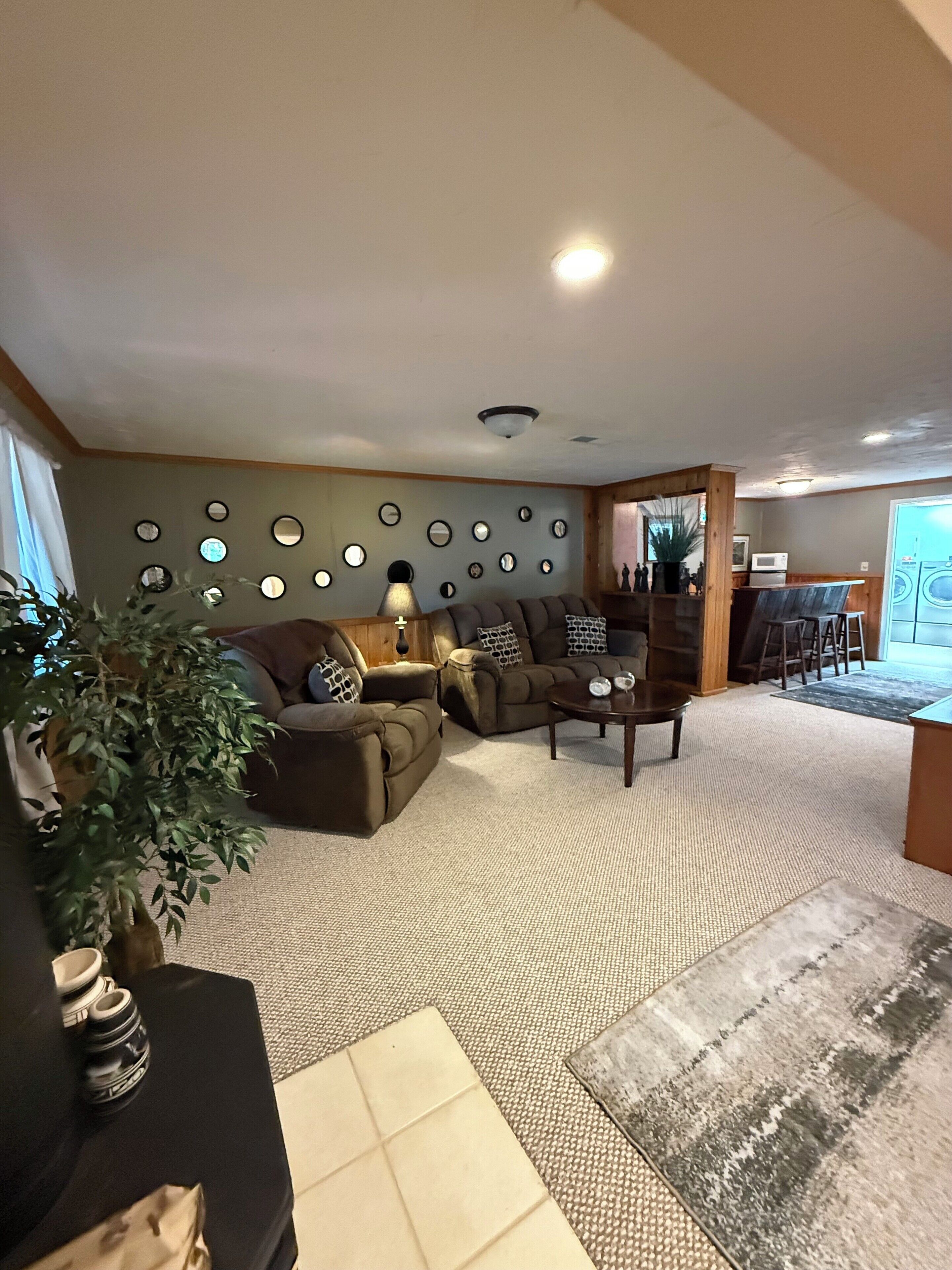 A Lake Home On A Private Peninsula Located On Schmidt Lake In Buffalo. - Buffalo, MN