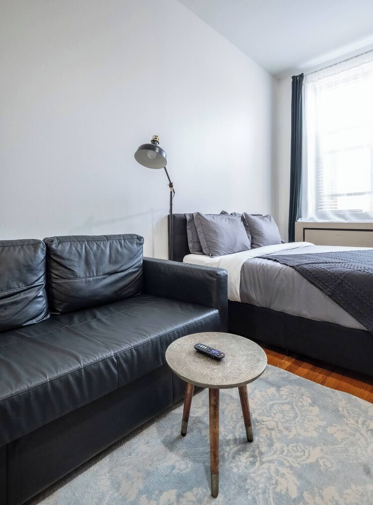 Stylish Studio Retreat on Central Park West, W/D - New York | Vrbo