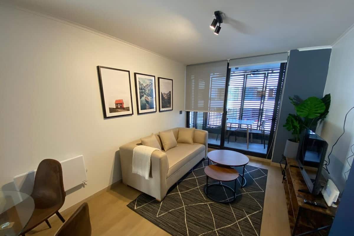 Apartamento, 2 quartos | Área de estar