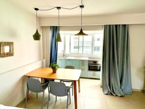 Casa del Mar Lux, apartment, 4km from airport, ideal base for touring ...