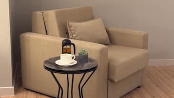 Quarto Superior | Cofre com capacidade para portátil, cortinas/cortinados opacos