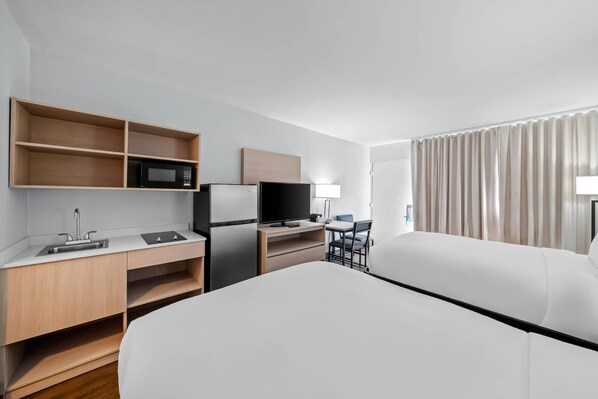 Quarto, 2 camas de casal, não fumadores (Efficiency ) | Wi-fi grátis