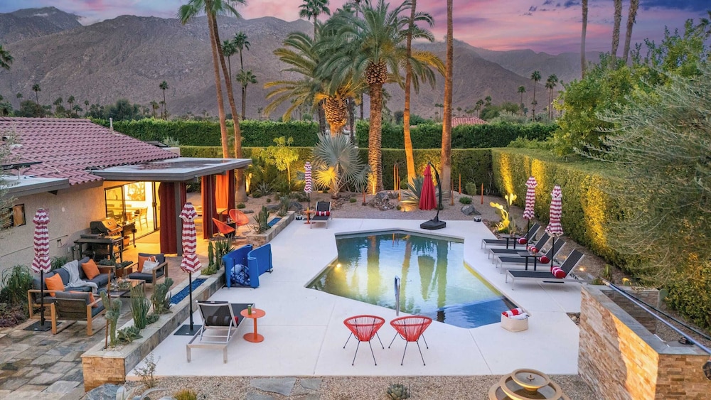Design-forward Palm Springs Home W/ Saltwater Pool, Lush Yard & Multiple Outdoor Dining Areas Casa Papagayo By Avantstay - Califórnia