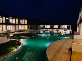 10 piscinas exteriores 