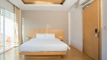 Quarto Duplo Deluxe, varanda, Vista para a cidade | Cofre no quarto, Wi-fi grátis